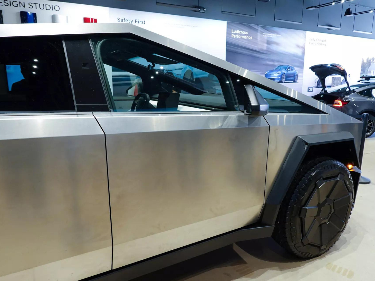 Tesla Gets Closer To Pact With India For Ev Imports Local Factory