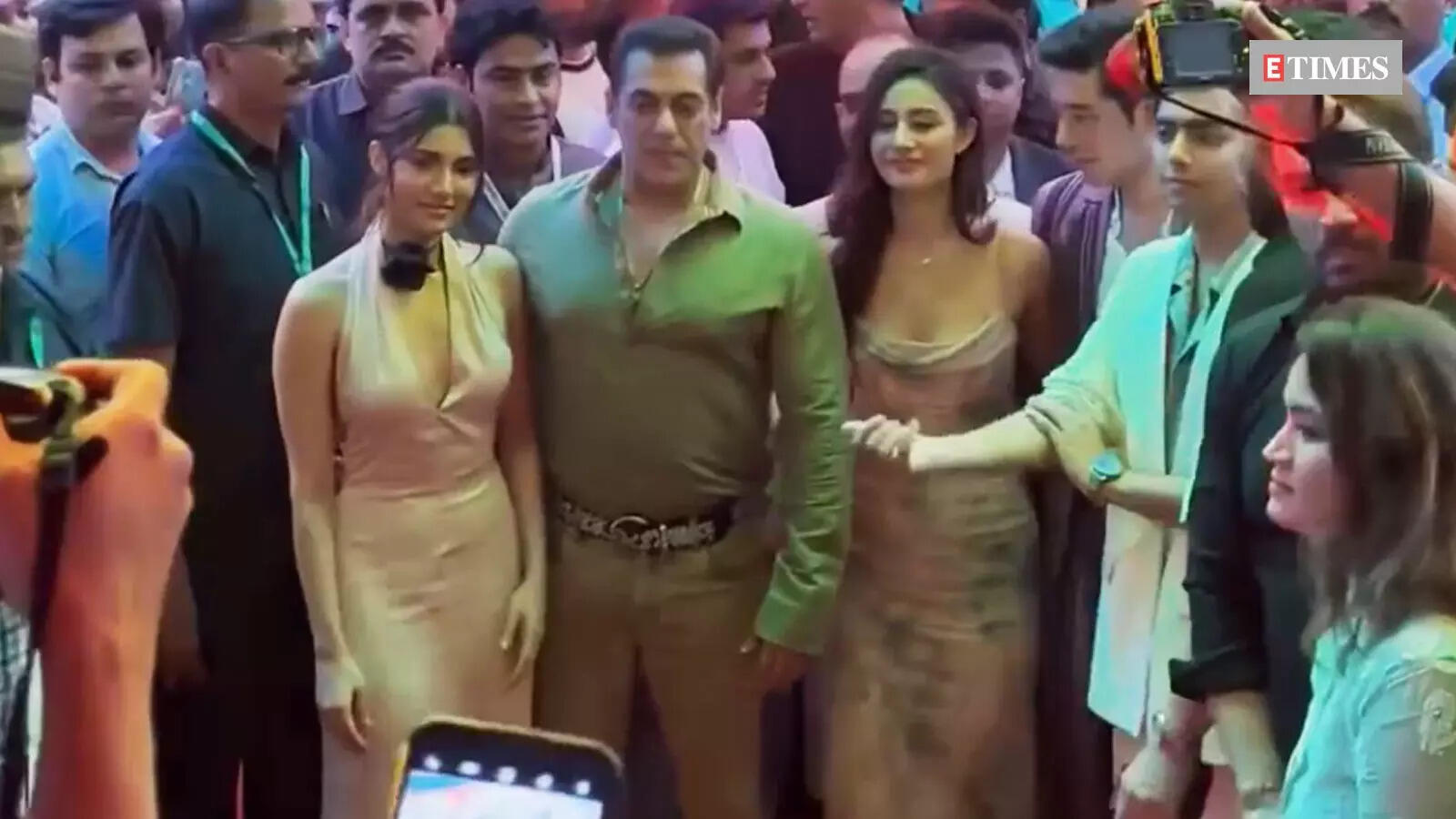 Salman Khan Arrives At Iffi 2023 In Style Poses With Niece Alizeh