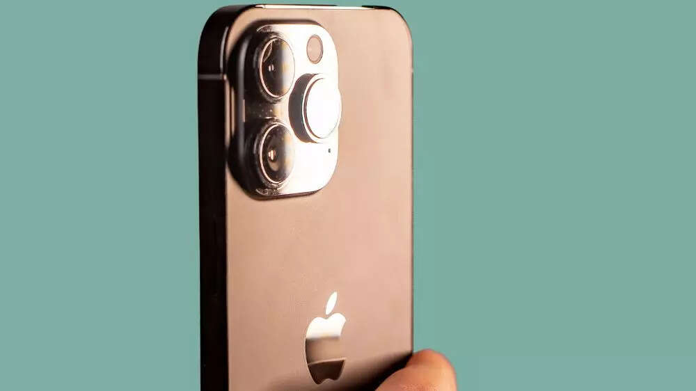 10 key things to keep in mind when cleaning your phone's camera