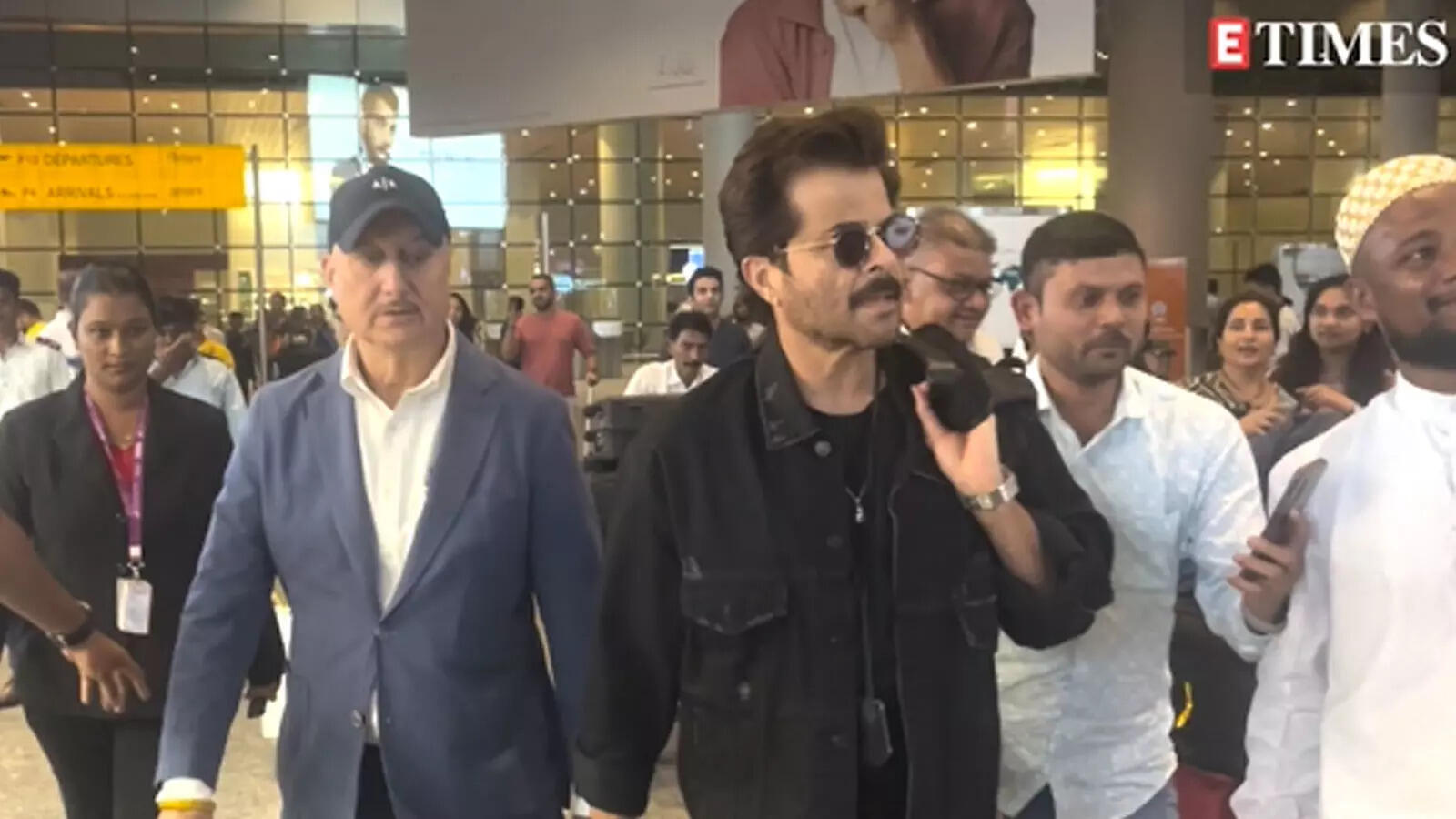 ‘Looking nice sir!’: Anil Kapoor’s fan praises him at Mumbai airport
