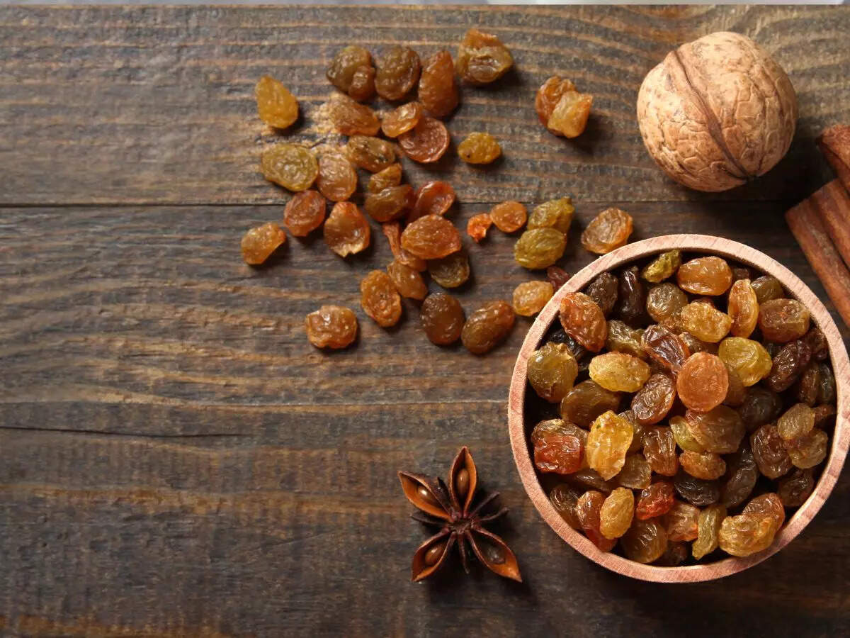 What is Munakka? Why should you eat it during winters