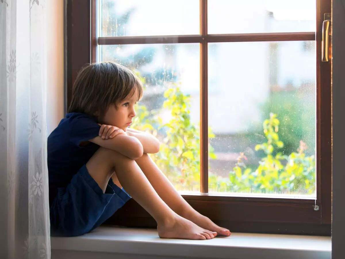 Signs your kid feels unloved and here's how to resolve this