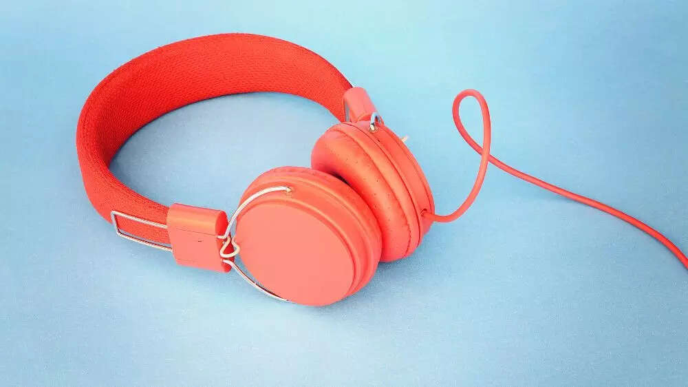 9 tips to protect your ears during extended headphone use