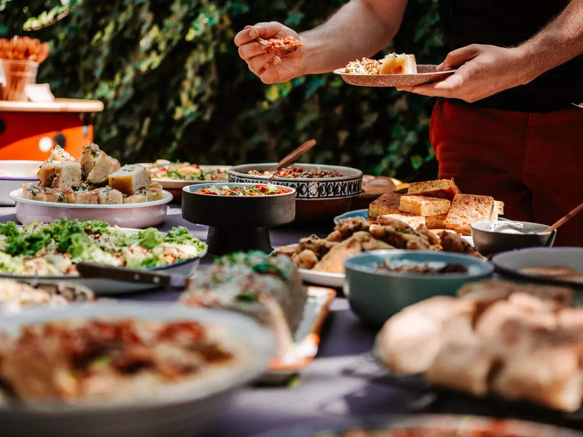 6 easy ways to de-bloat after you’ve overeaten