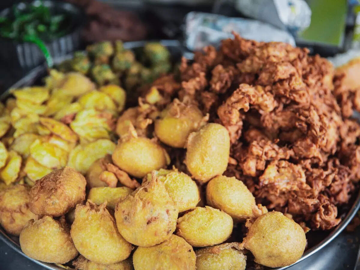 Experience the food paradise of Mumbai – Bhendi Bazaar!, Mumbai - Times ...