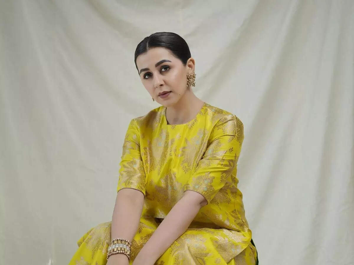 'Vellimoonga', '1983', 'Krishnashtami': 5 best performances of Nikki ...