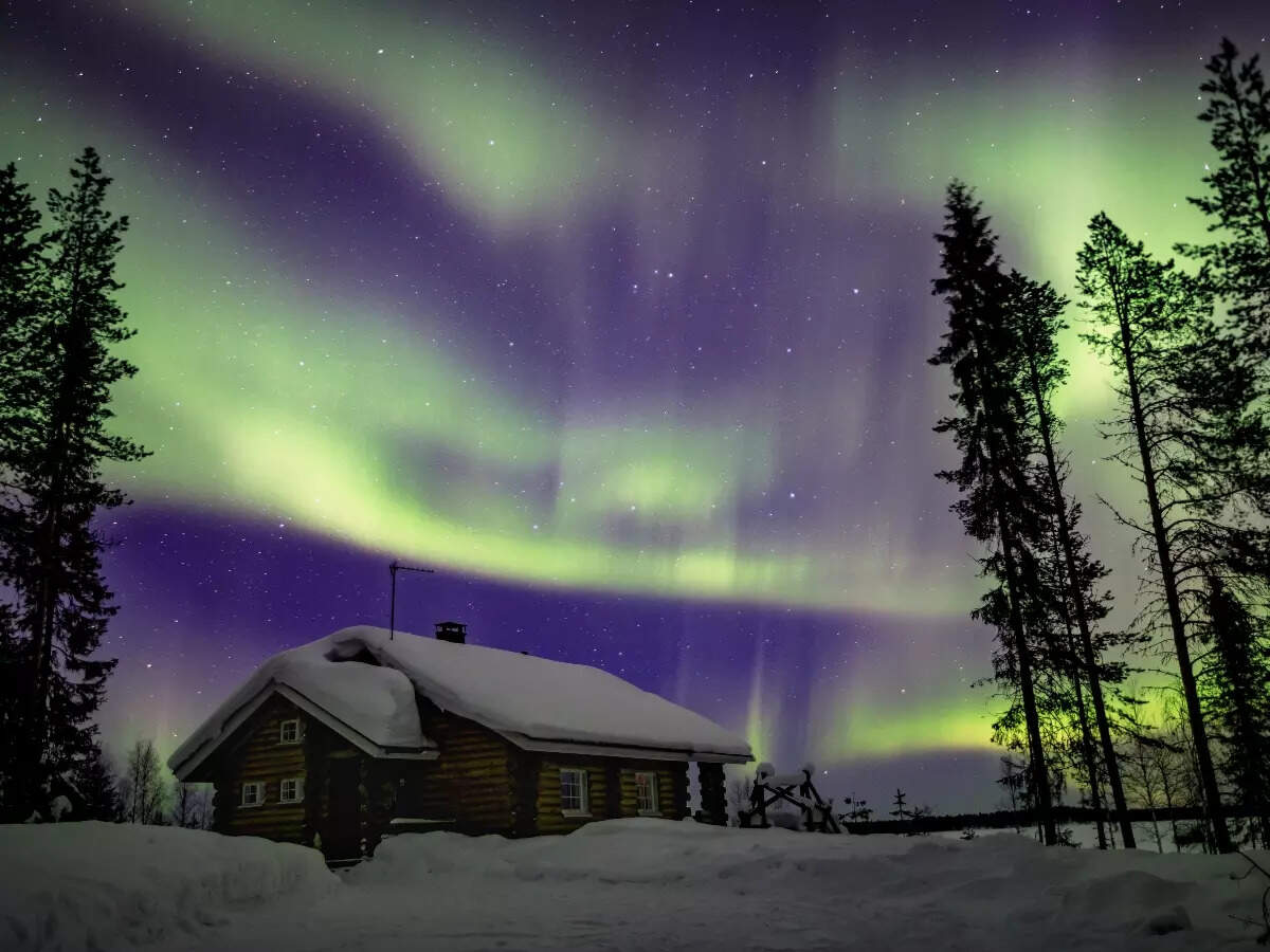 Countries that are experiencing only night during this time, World ...