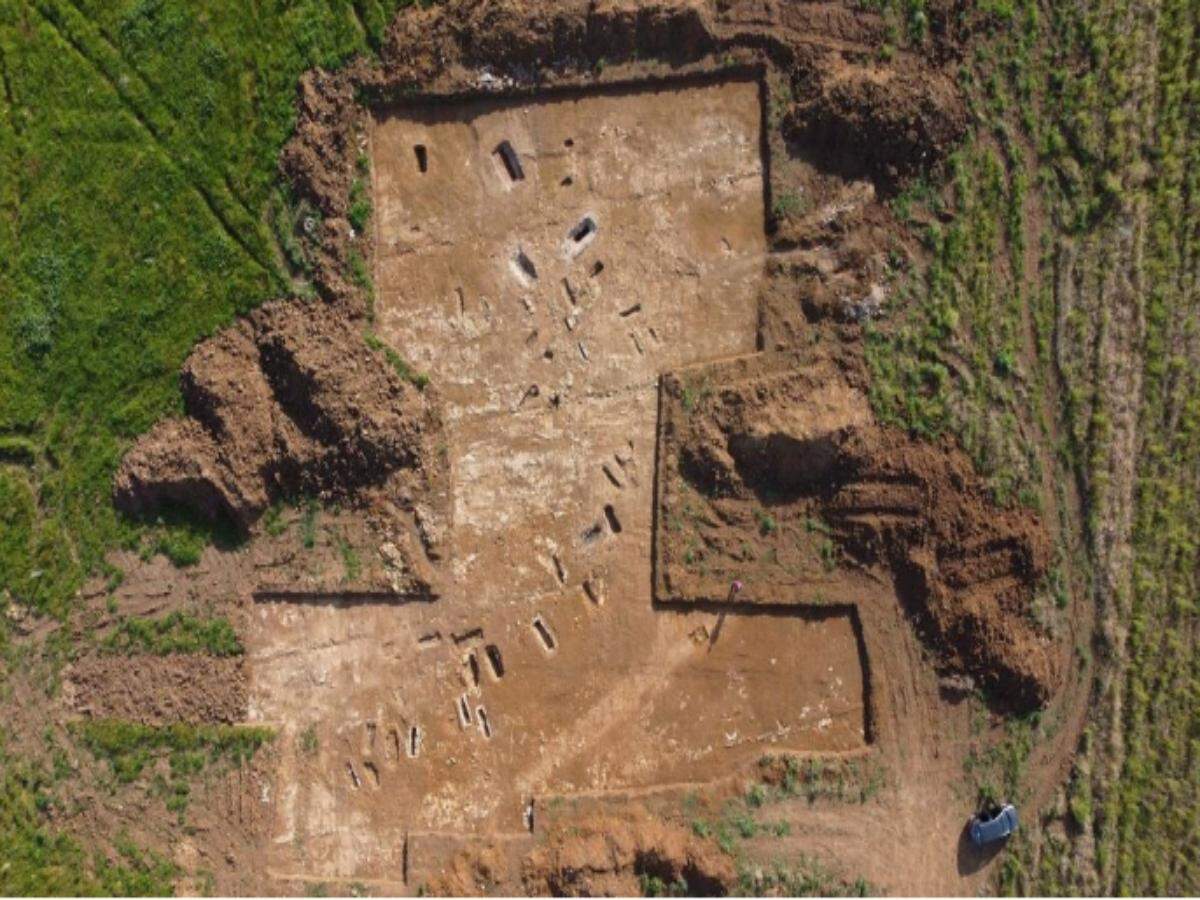 Rome's unexpected discovery: Tombs loaded with treasures unearthed ...