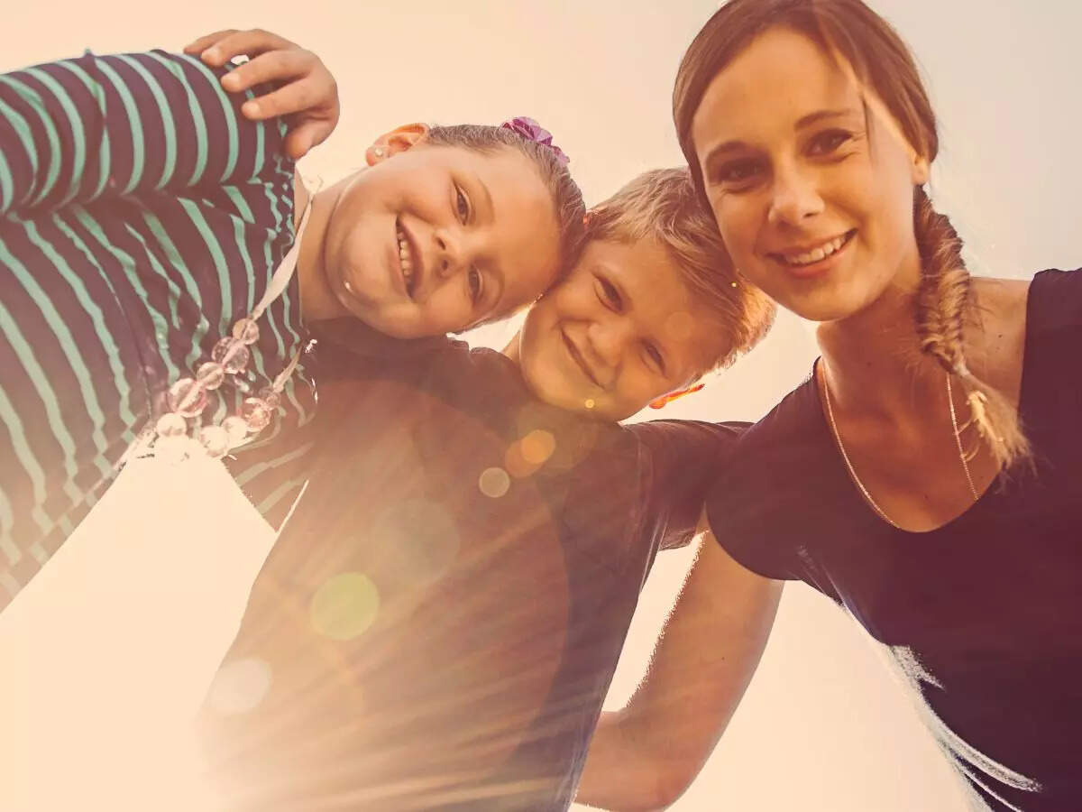 How to be closer to your sibling and strengthen the bond