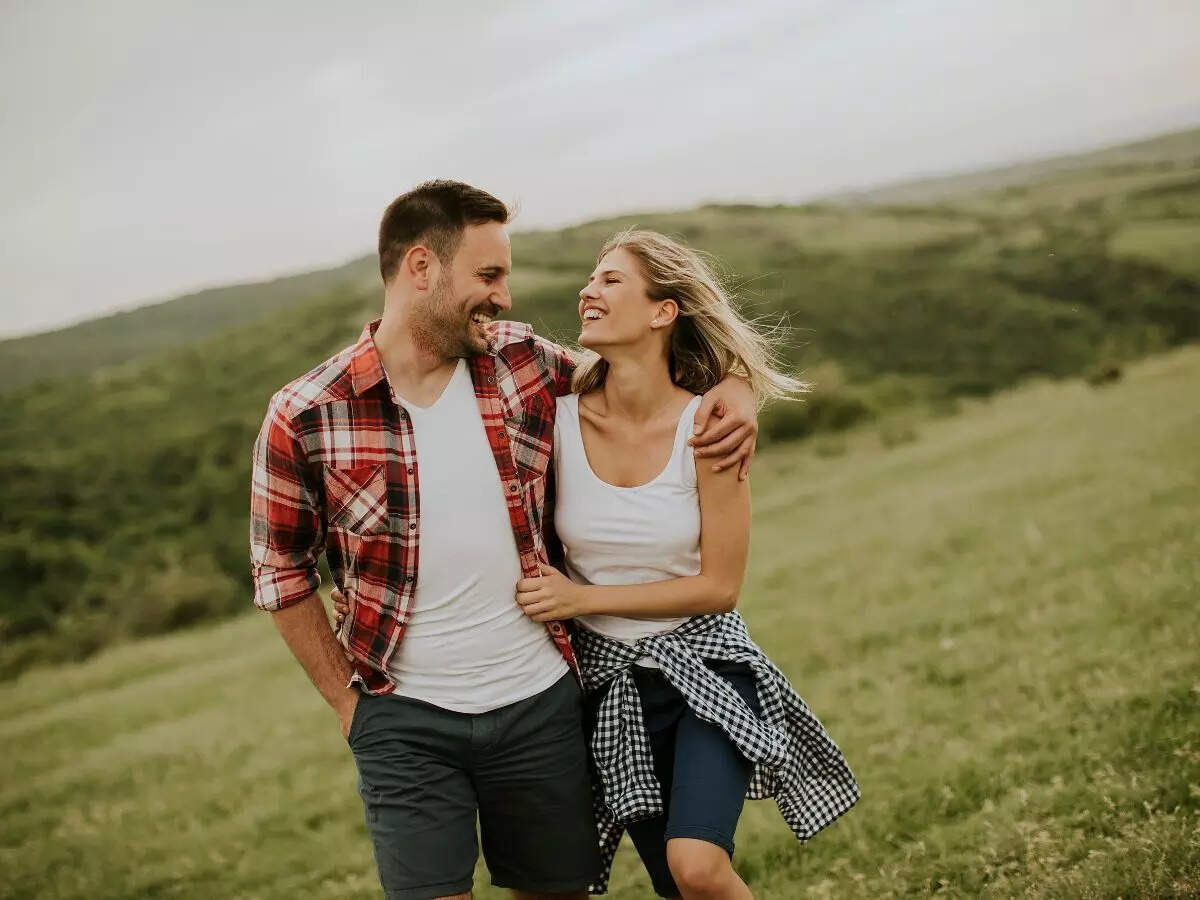 Strong Relationship Signs: 5 surprising signs your relationship is ...