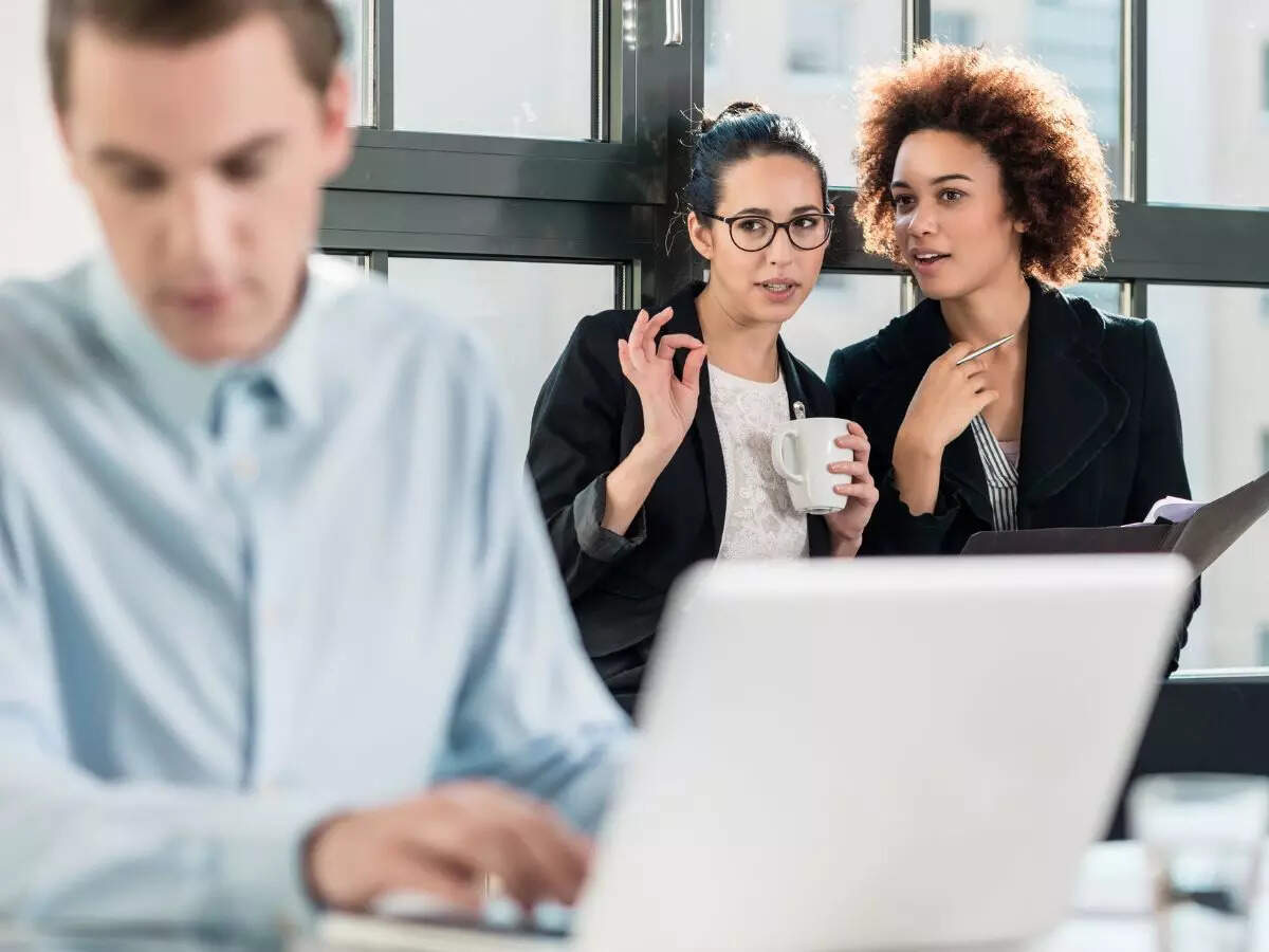 7 ways to avoid being a part of office gossip