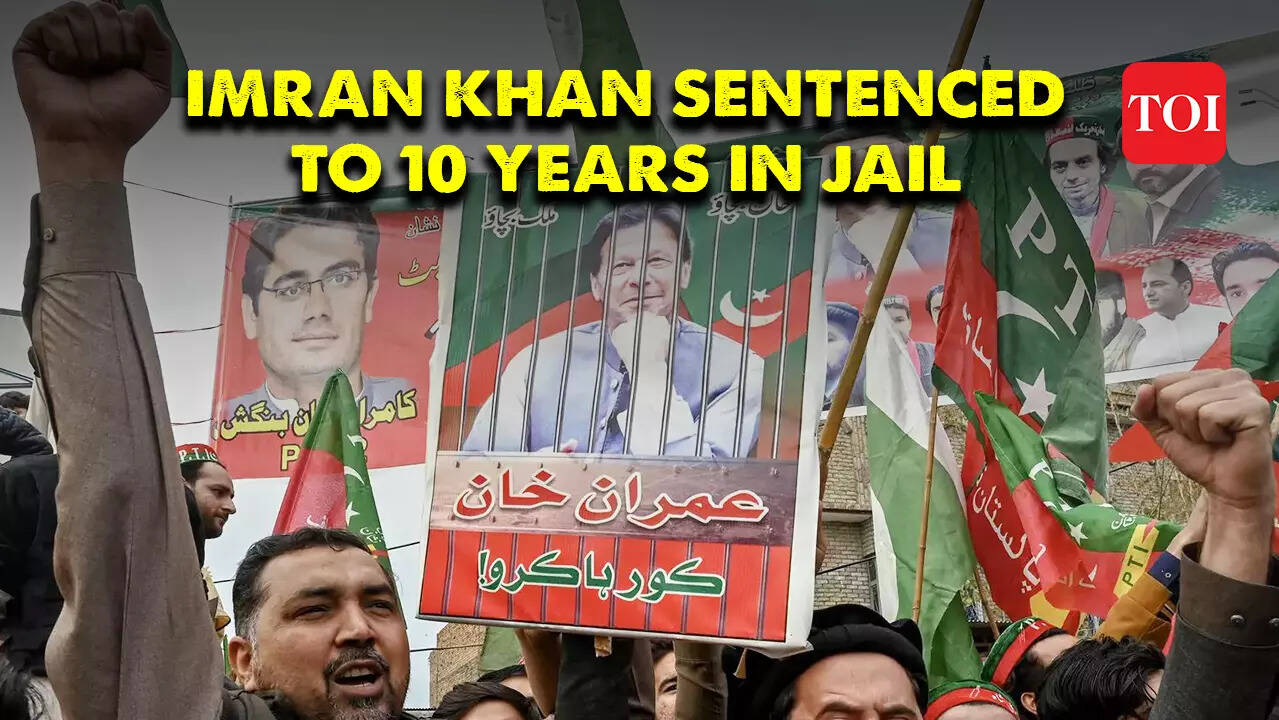 Imran Khan and Mahmood Qureshi receive 10-year prison terms in state secrets case