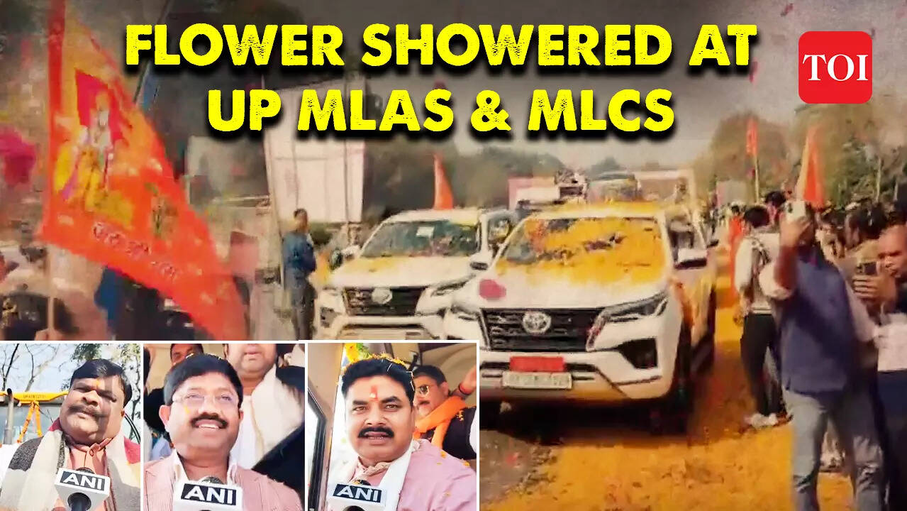 Ayodhya: Flower showered at the bus carrying UP MLAs & MLCs after ...