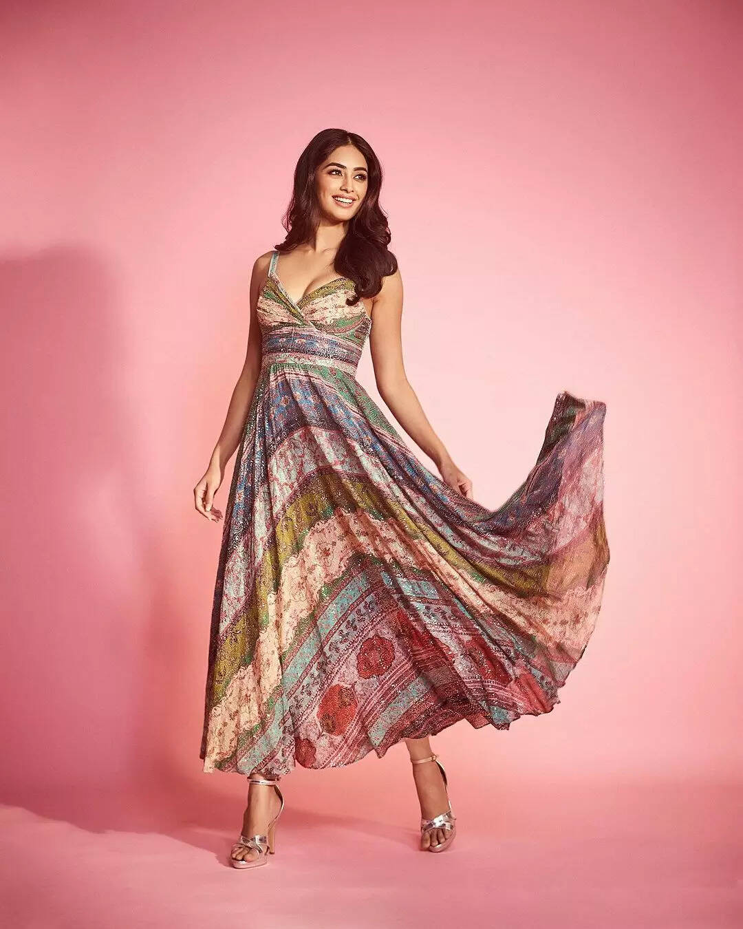 Sini Shetty's lookbook: A glamorous showcase at Miss World!