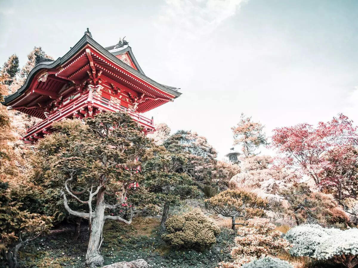 6 famous paintings that were actually made by Japanese artists