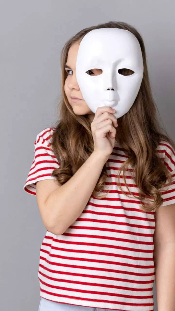 Body Language Signs Of Lying How To Detect A Liar By Decoding Body