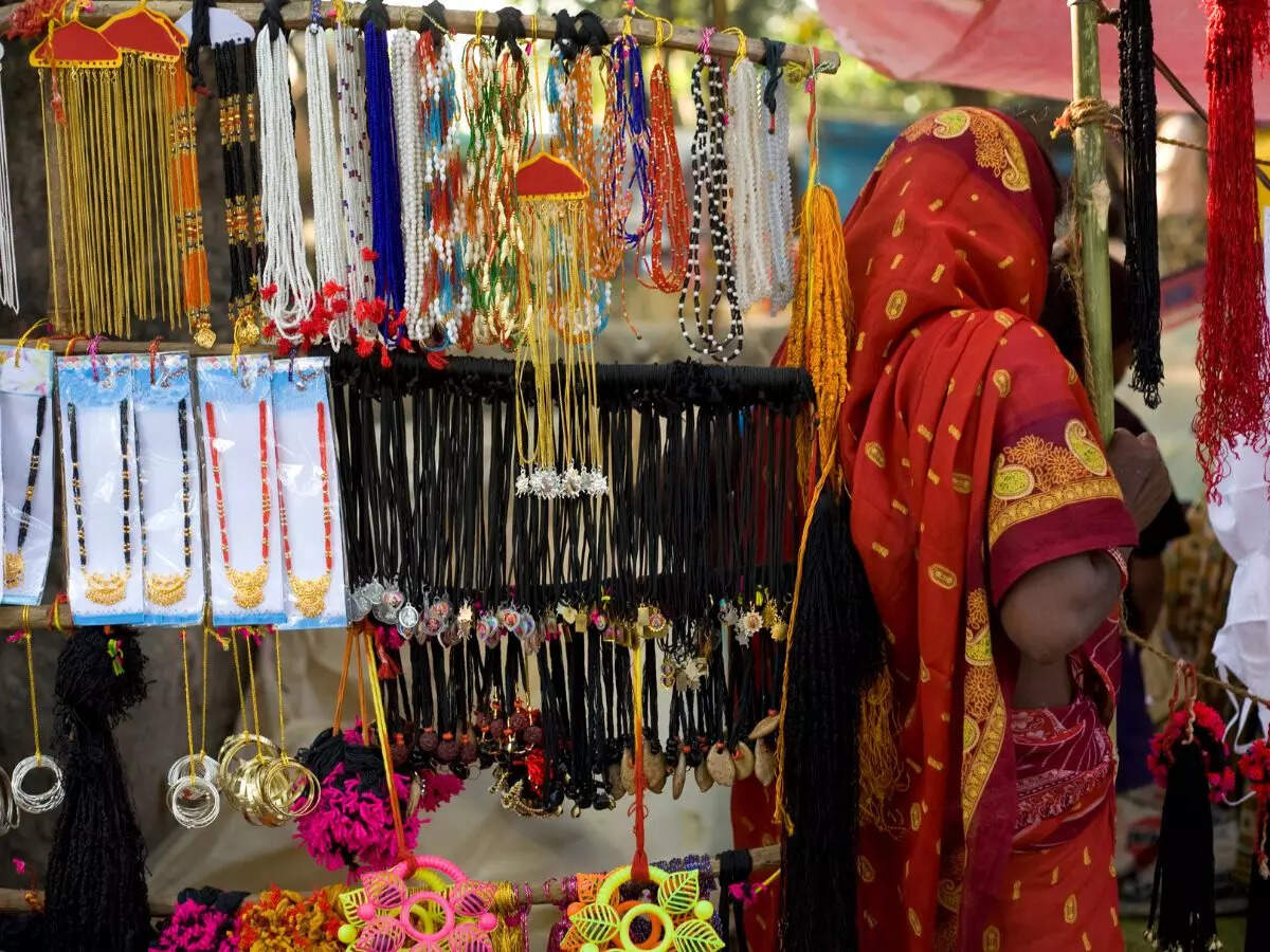 5 best places to go on a shopping spree in Gujarat! | Times of India Travel
