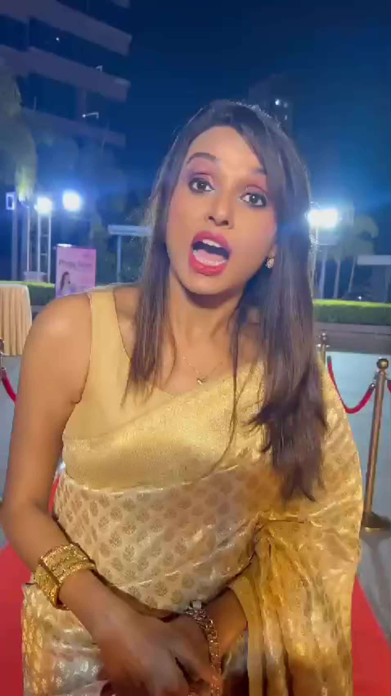 Actress Reshmi Ghosh spotted at Deepti