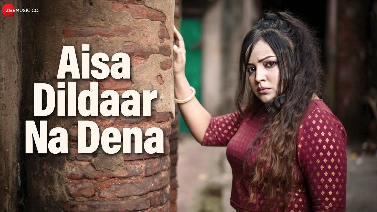 Watch The New Hindi Lyrical Music Video For Aisa Dildaar Na Dena By Rubai