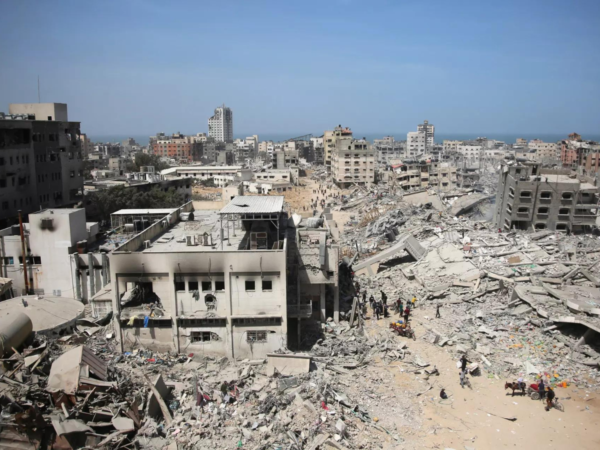 Israeli troops exit Gaza's Shifa Hospital, leaving rubble and bodies