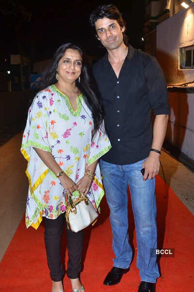 Amit Gaur at the performance show of Pandit Vishwa, Mohan Bhatt and ...