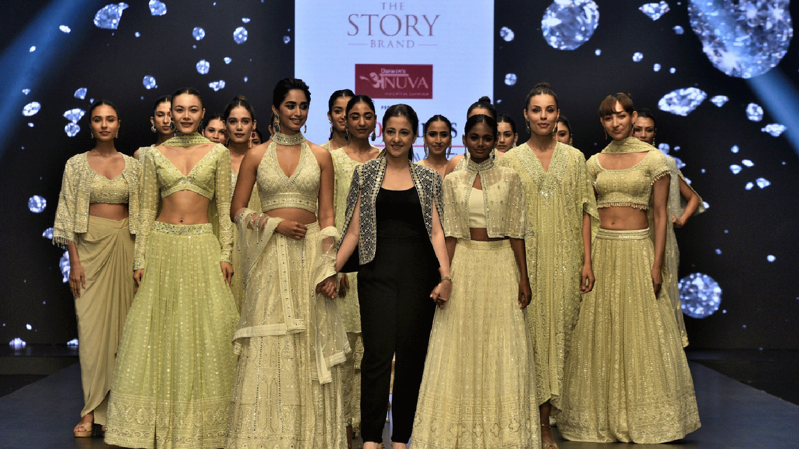Sini Shetty walks the ramp on BTFW Day 1