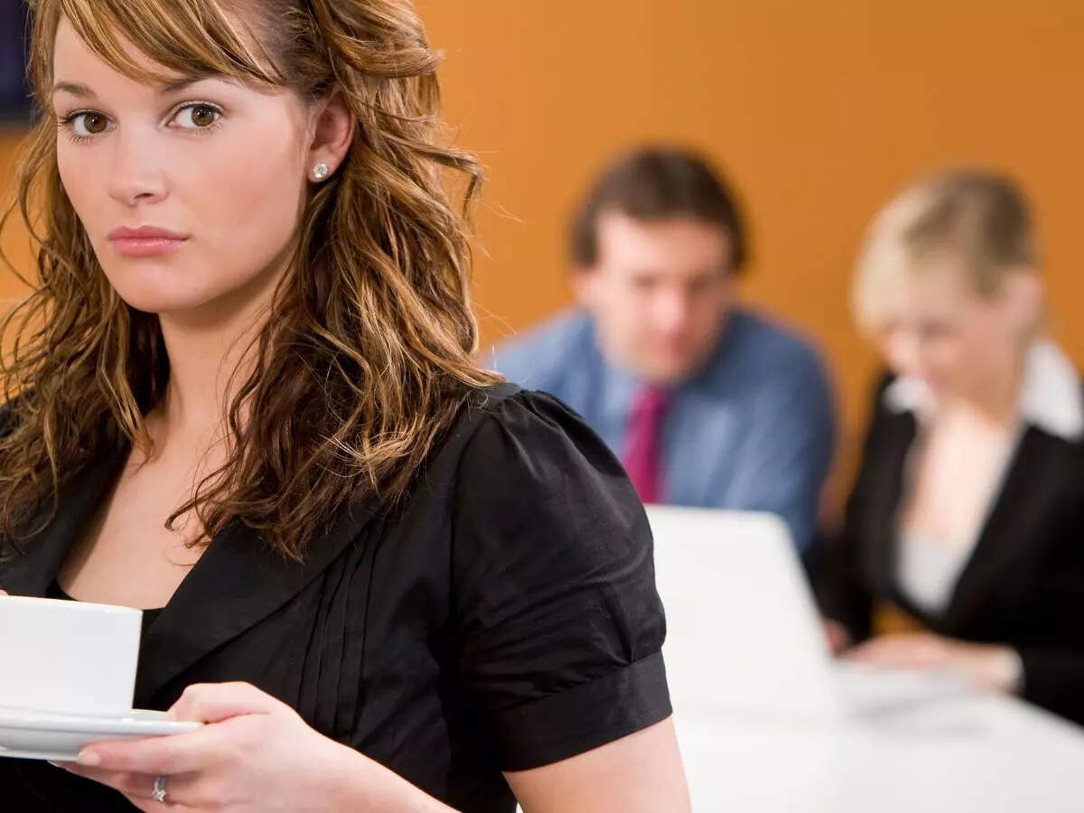 Workplace Politics: 4 effective ways to deal with corporate politics ...