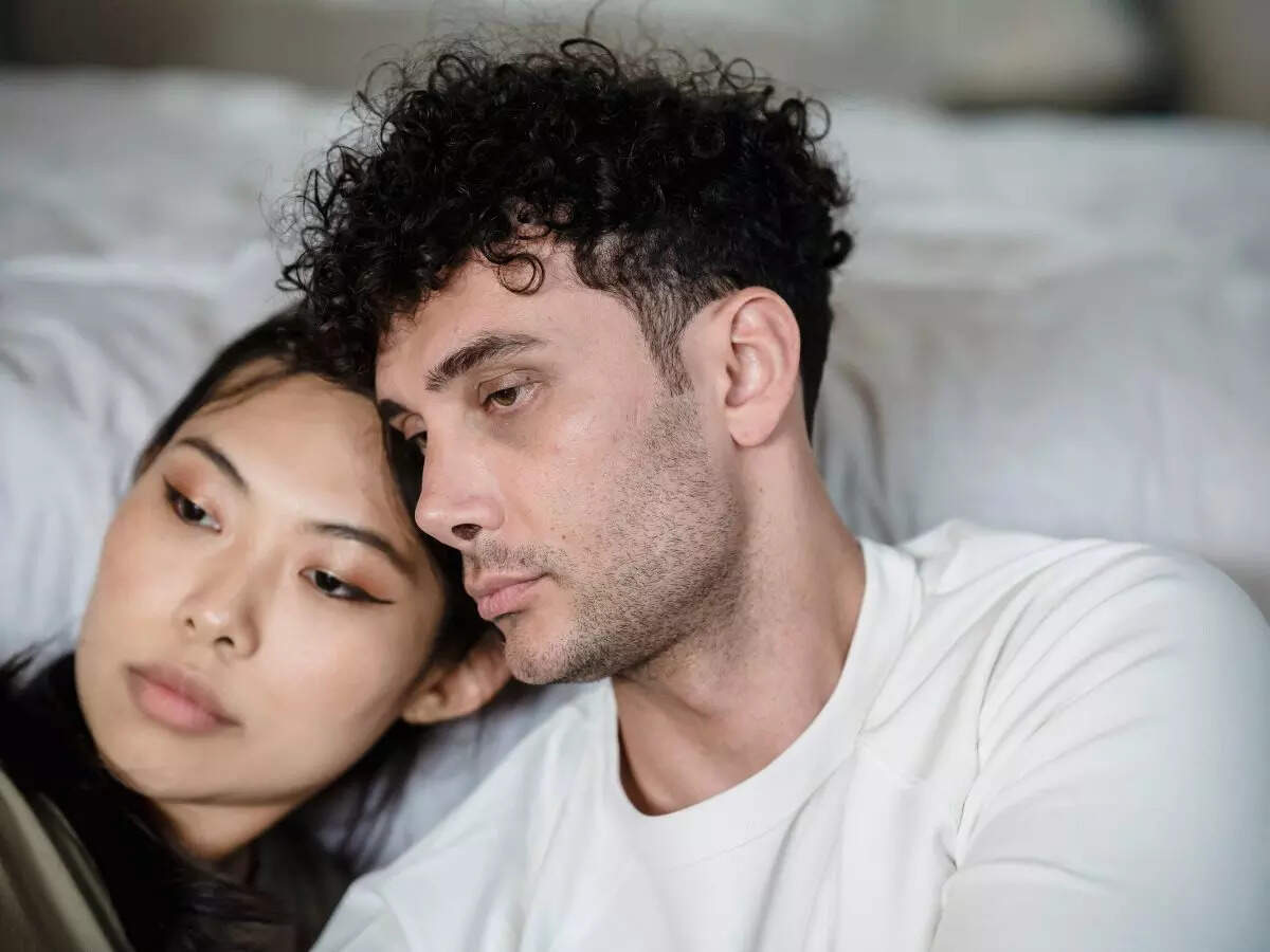 Relationship Tips: 6 not so obvious signs you are falling out of love ...