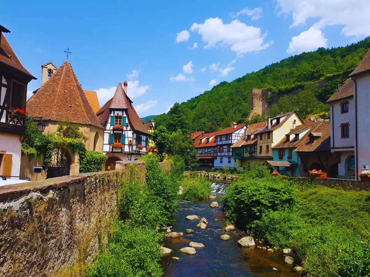 When in France, do explore these 5 magical medieval towns, - Times of ...