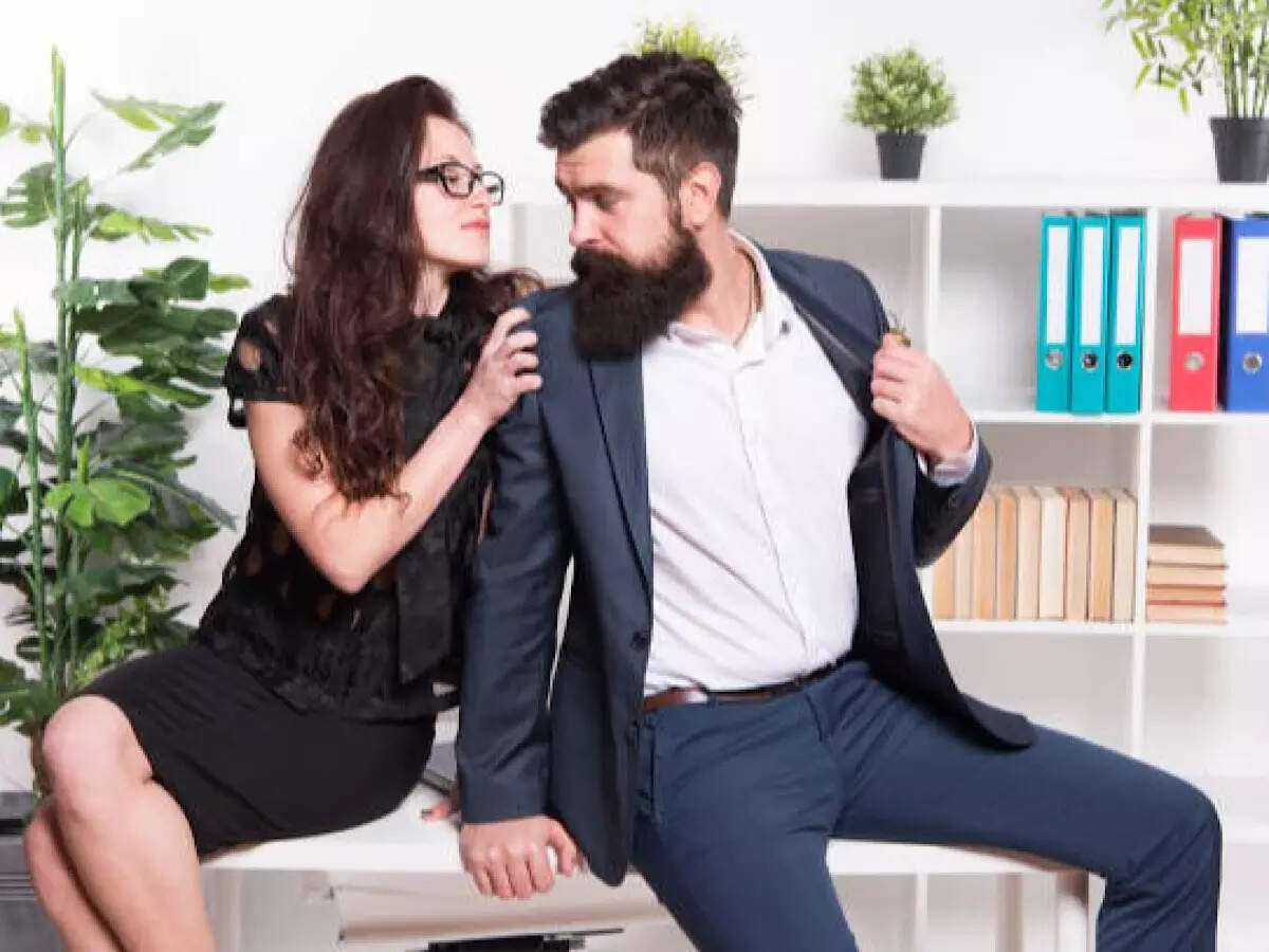 From branching to benching: 10 modern-dating terms one should know