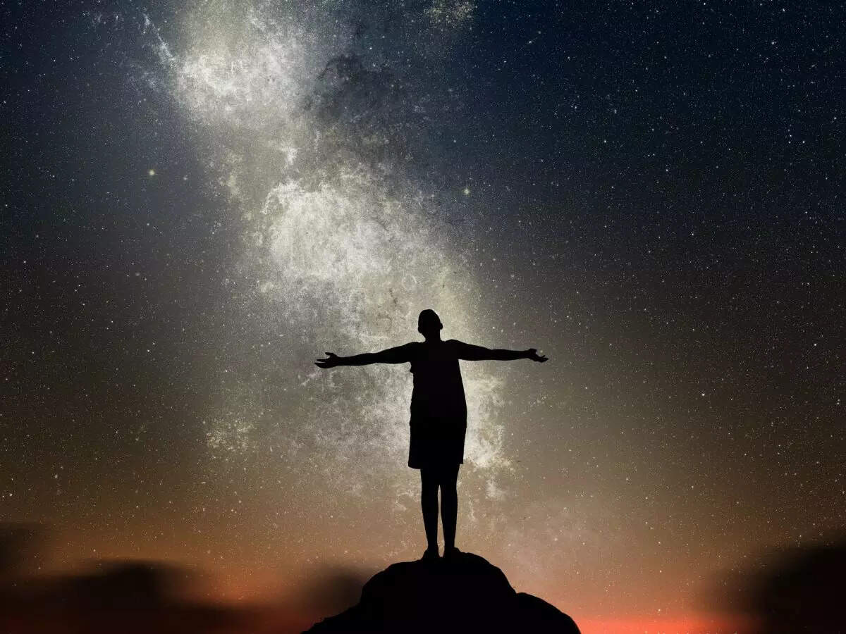 6 signs that indicate a person is spiritually connected to the Universe