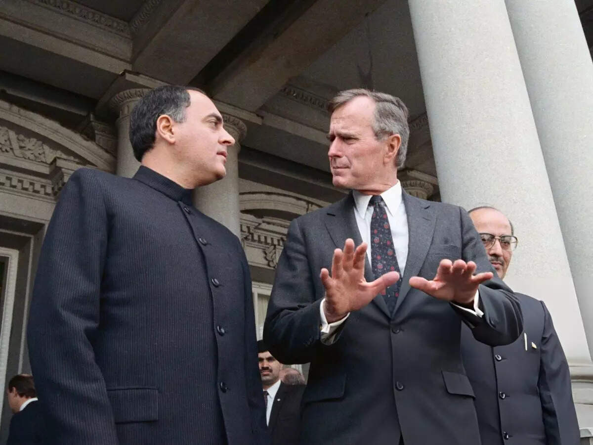 A look back at all the Prime Ministers of India and their vision