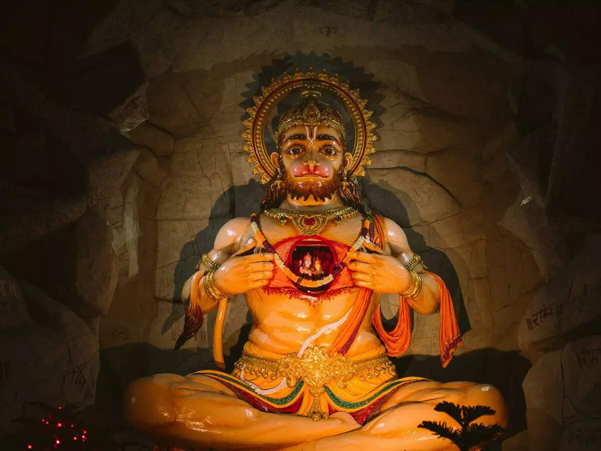 What is the right way to chant the Hanuman Chalisa for maximum benefits