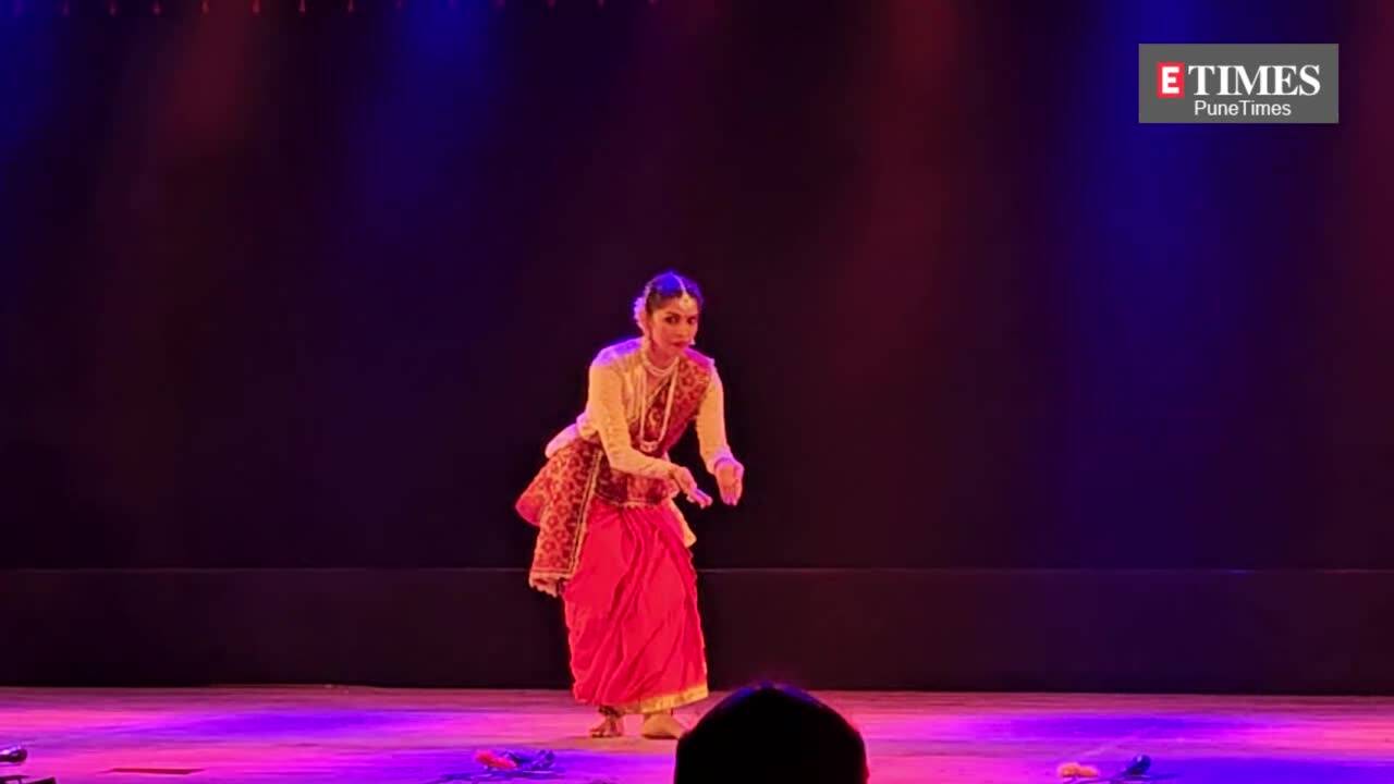 Prahlad and Nrusinh story depiction through kathak by Prajakta Raj