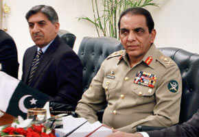 ISI chief meets US officials in Qatar to mend ties