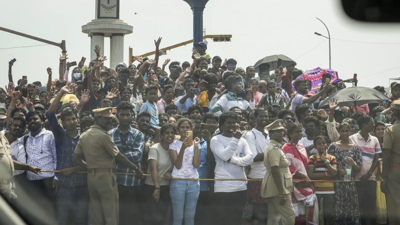 Dehydration, suffocation kills 5 in crowded show: MUST…