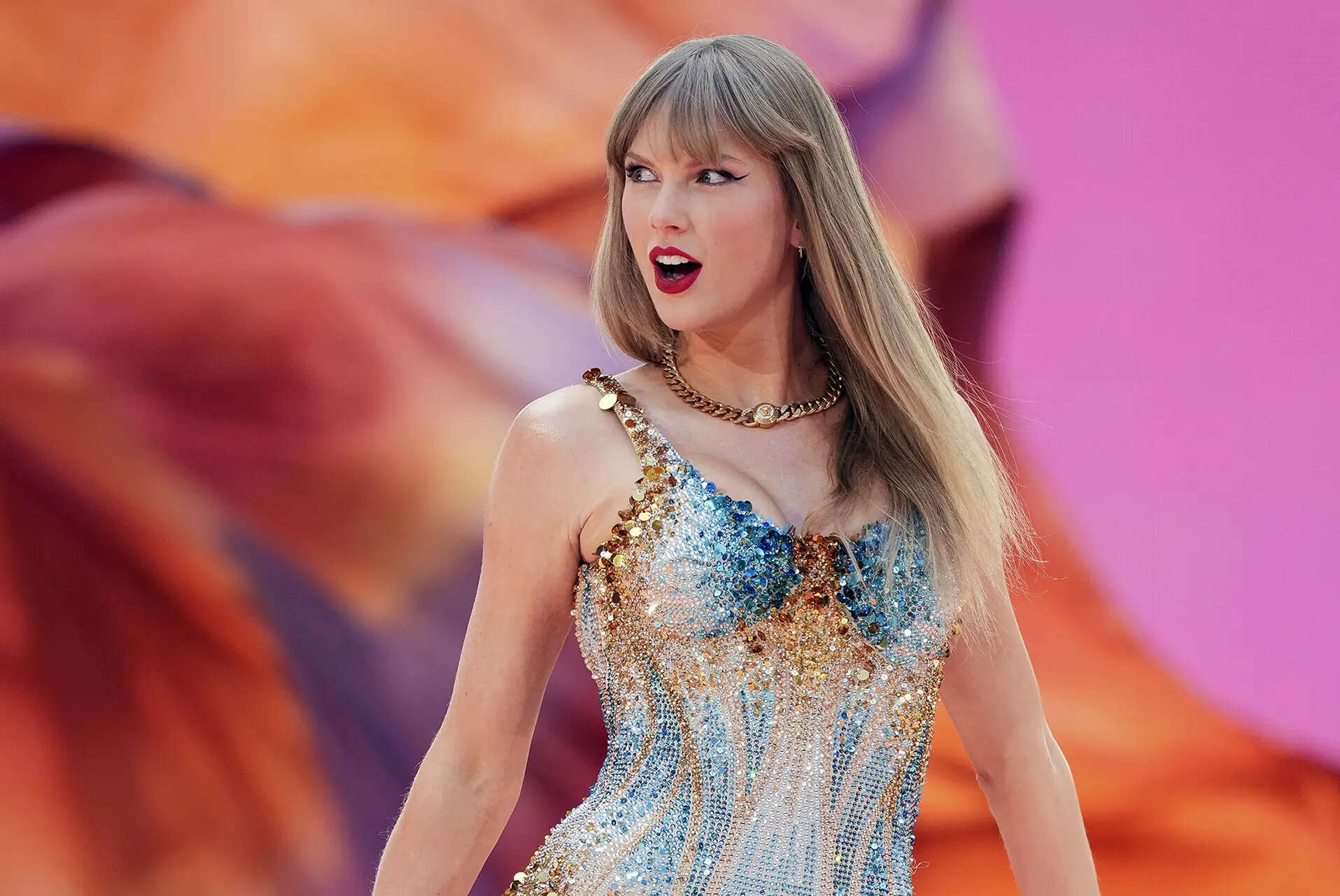Taylor Swift to release her first official book after…