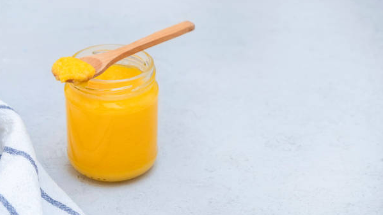 6 benefits of having a teaspoon of raw cow ghee during winter