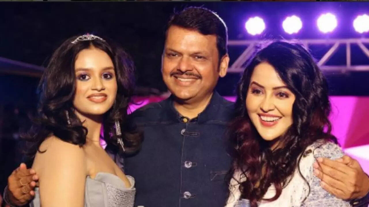 Times when Devendra Fadnavis' daughter won hearts on social media