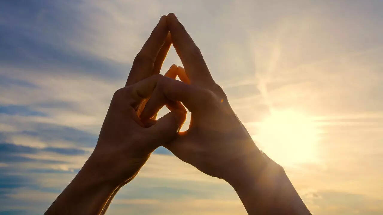 Abhay Mudra: How this simple hand sign can bring in protection, peace ...