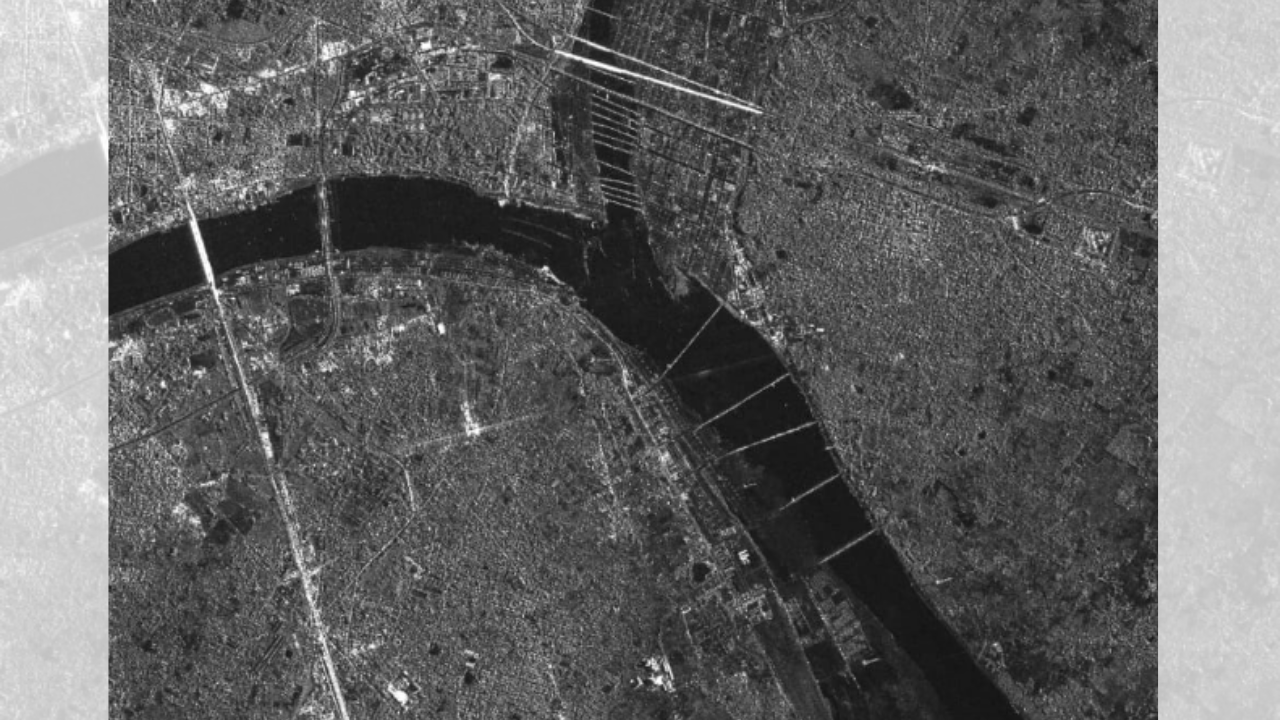 Stellar photos of divine event: Isro satellite captures Maha Kumbh from ...