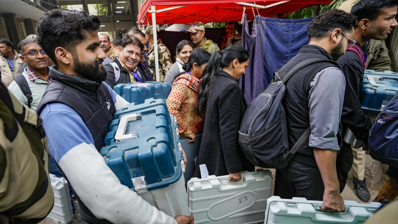 Over 42k security personnel, AI surveillance in full force as Delhi ...