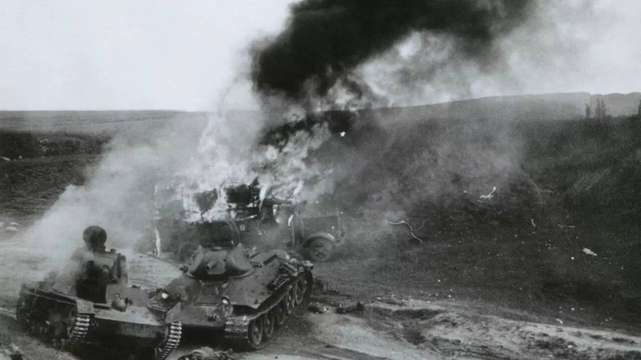 5 deadliest weapons that changed the course of battles in the past