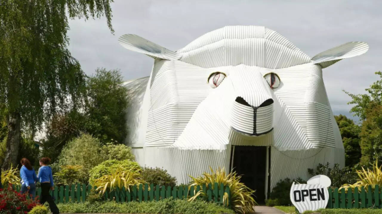 Top 5 animal-shaped buildings around the world