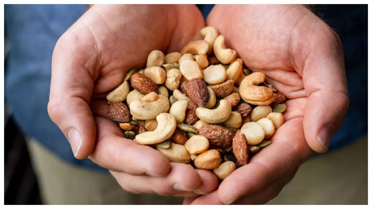 From Almonds to Walnuts: 5 health benefits of eating nuts everyday