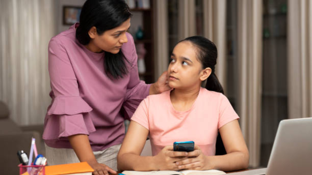 7 behavioural signs parents should never ignore in their children