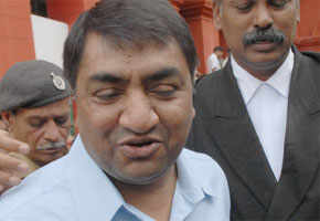 Stamp paper scam: Telgi convicted for forgery