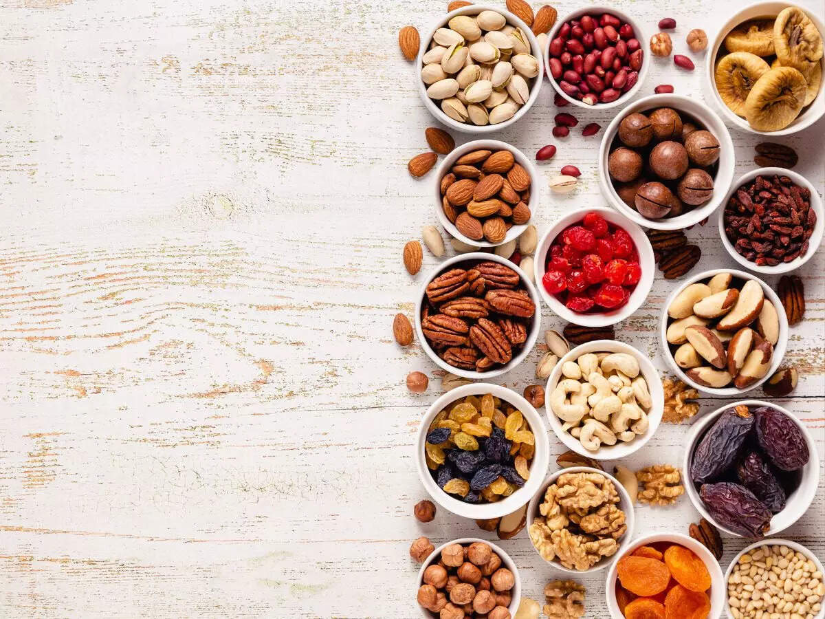 5 dry fruits that are a must for women above 30