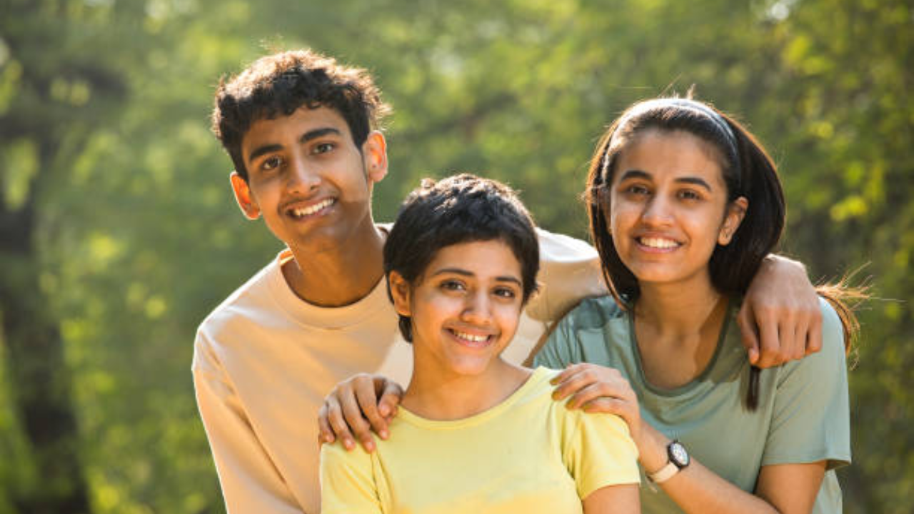 6 subtle traits that reveal if you're the eldest, middle, or youngest ...