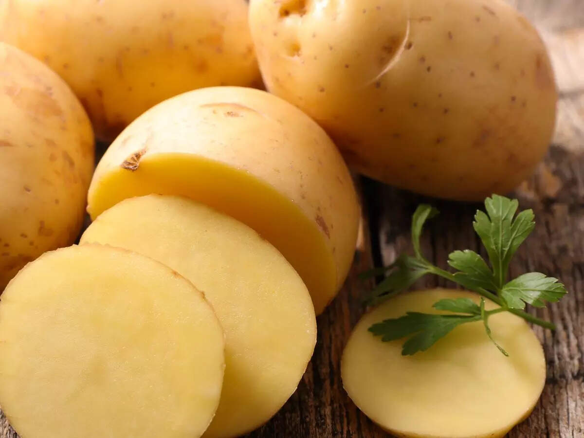 4 Smart ways to remove starch from potatoes | The Times of India